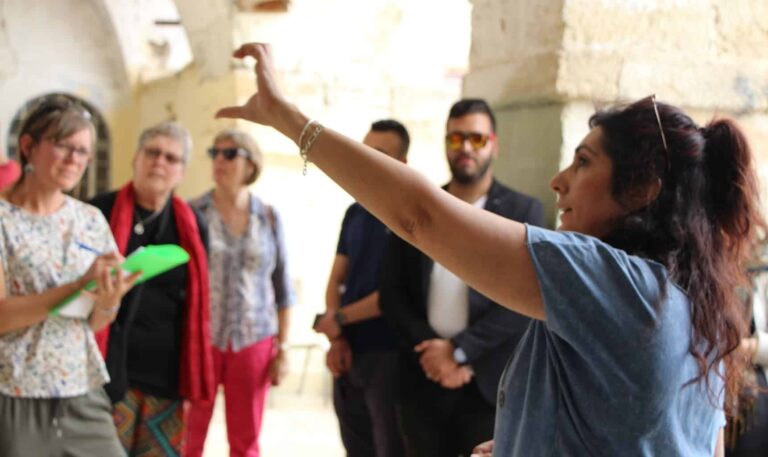 Application For Tour Guides | Job Collaboration App, Agency